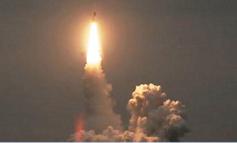 Στρατηγικό βλήμα RSM-56 Bulava: Δείτε το βίντεο της εκτόξευσης από το K ...