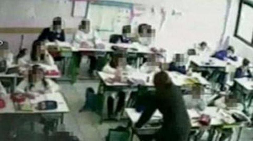 Κρυφή κάμερα έπιασε δασκάλα στην Ιταλία να χτυπά τους μαθητές – Pronews.gr