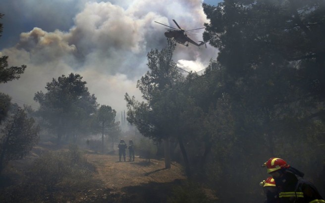 Δήμαρχοι Κορωπίου και Βύρωνα: “Οργανωμένο σχέδιο για να καεί ο Υμηττός ...
