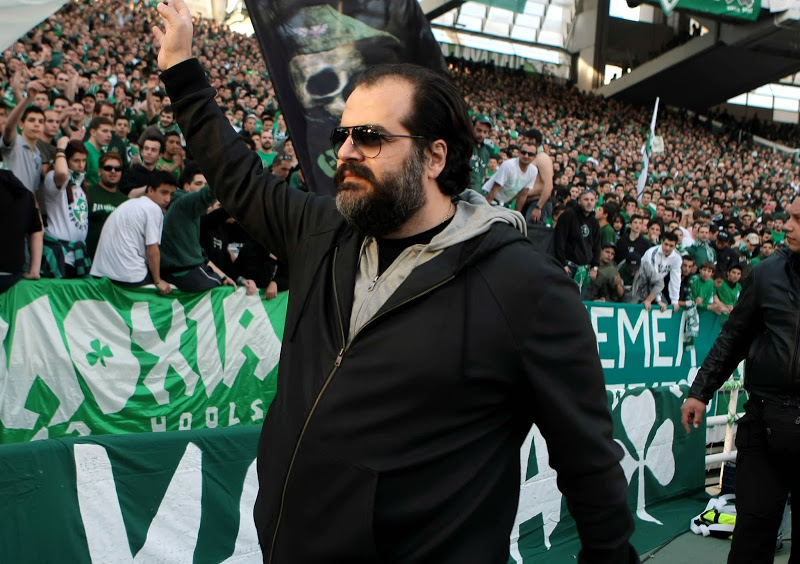 Νικόλας Πατέρας: Η… αποστροφή. Οι 9 λόγοι που δεν επιστρέφει στον ...