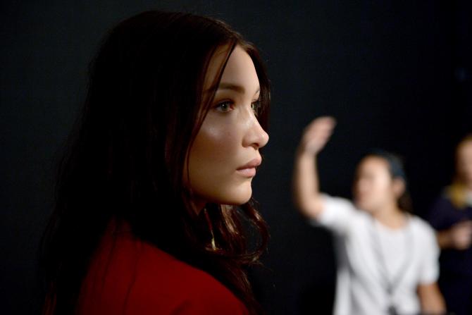 Bella Hadid: Αισθησιακές πόζες στο «W» της Νότιας Κορέας (φωτό ...
