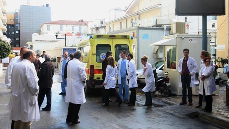 Στον Ευαγγελισμό η μάνα που τη μαχαίρωσε ο γιος της στον Άγιο Δημήτριο ...