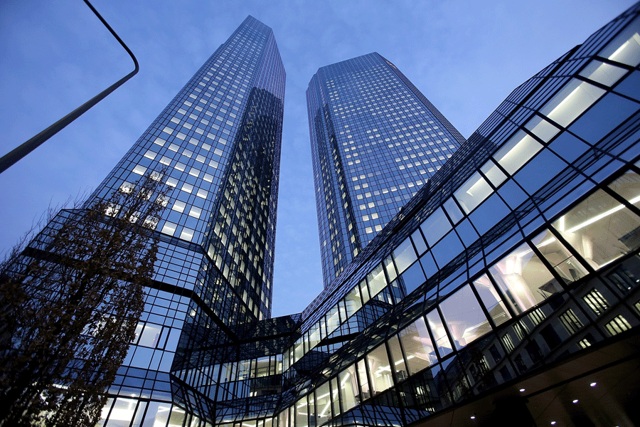 Πώς η Deutsche Bank χρηματοδότησε τις γενοκτονίες των Ελλήνων… (video ...