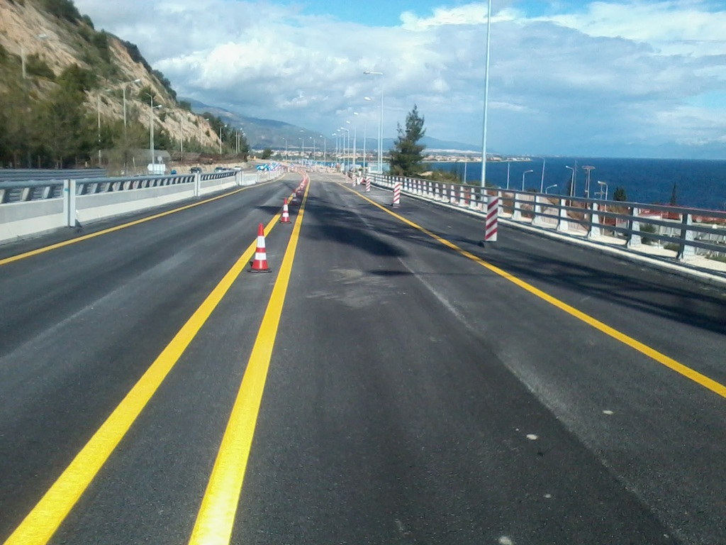 Ασφαλτοστρώσεις κεντρικών οδών και λεωφόρων στη βόρεια Αθήνα από την ...