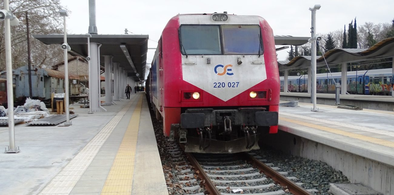 Διακοπή στη σιδηροδρομική γραμμή Θεσσαλονίκης-Αθήνας μετά από σπάσιμο ...