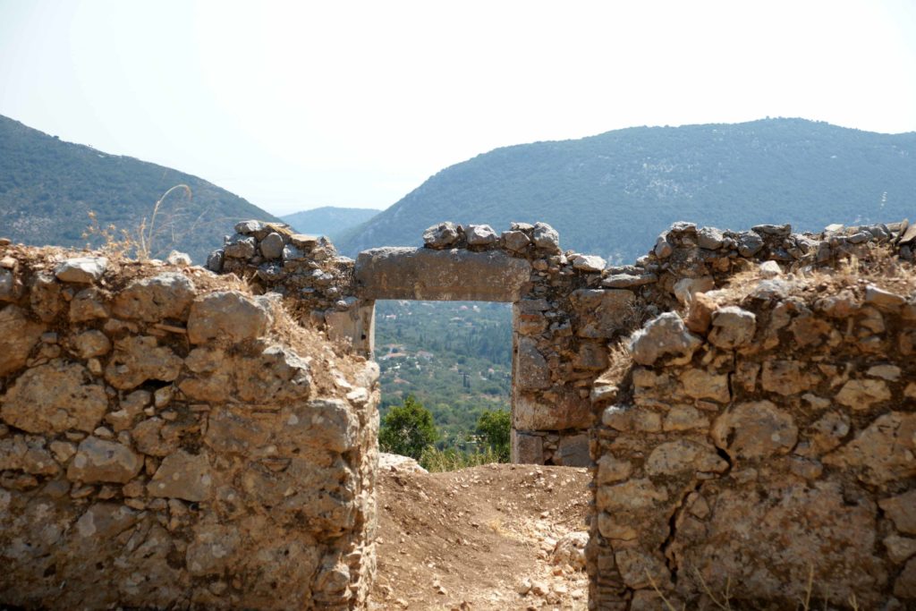 Ιθάκη: Έτσι είναι σήμερα το παλάτι του Οδυσσέα- Τι υποσχέθηκε ο Α ...