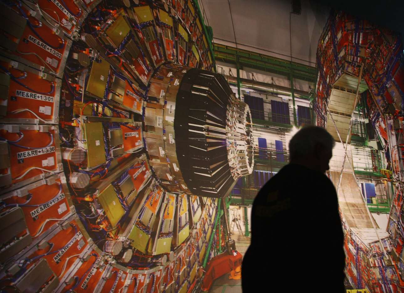 Το Cern έδιωξε καθηγητή που είπε ότι η φυσική είναι για τους άντρες ...