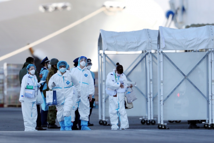 Ξέφυγαν στην Αγγλία: «Πάρε τον κορωνοϊό σου και τράβα σπίτι» – Βίαιη ...