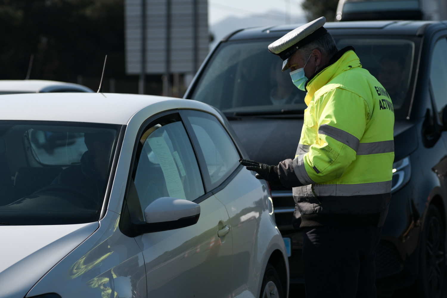 Μετακινήσεις παρά την απαγόρευση κυκλοφορίας – 22 οδηγοί εκτός μόνιμης ...