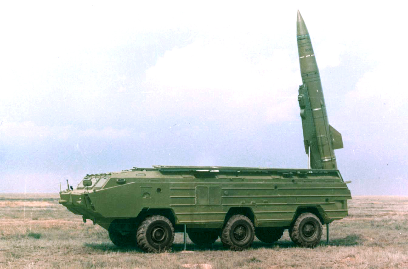 Ναγκόρνο – Καραμπάχ: Λάφυρα επιδεικνύουν οι Αζέροι – Με βολές πυραύλων ...