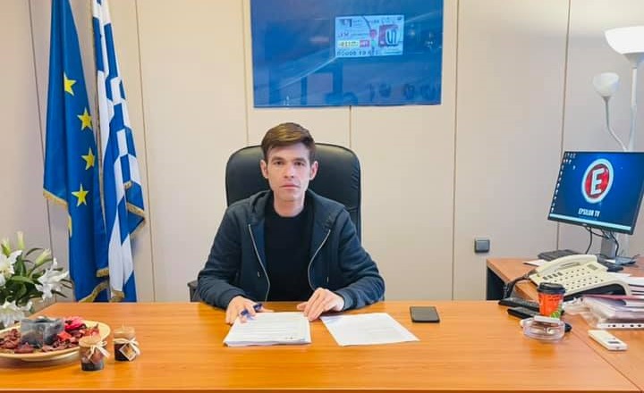 Ο Μένιος Φουρθιώτης κατεβαίνει υποψήφιος στις επόμενες εκλογές με τις ...