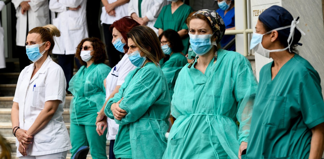Την ισχύ της ασυλίας για όλους τους υγειονομικούς ζητά ο Ιατρικός ...