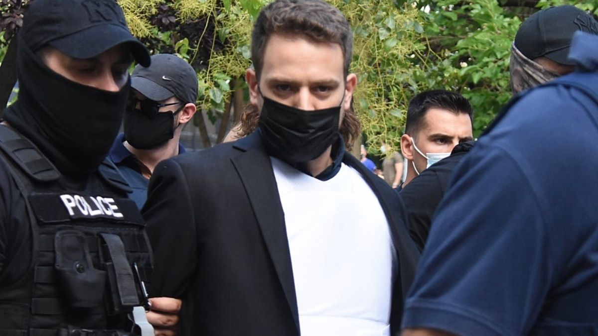 Δολοφονία στα Γλυκά Νερά – Συνήγορος Μπάμπη Αναγνωστόπουλου: «Νομίζω ...