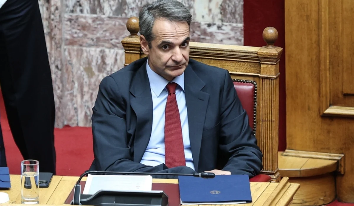 Ο Κυριάκος Μητσοτάκης έφυγε «τρέχοντας» από τη Βουλή – «Πάρτι» στο ...