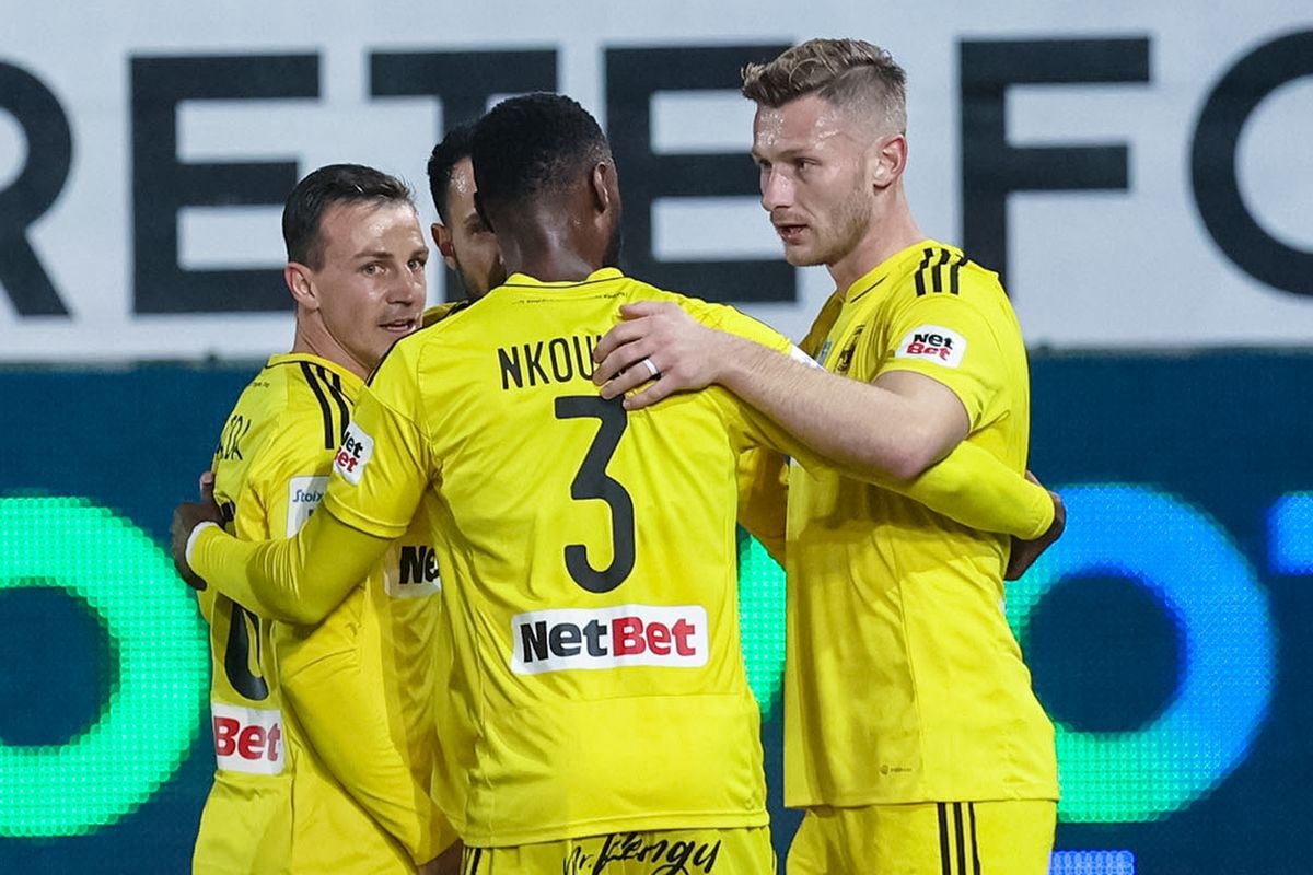 Ελληνικό Πρωτάθλημα: Ο Άρης νίκησε εύκολα τον ΟΦΗ στο Ηράκλειο και βρίσκεται «αγκαλιά» με τα ...