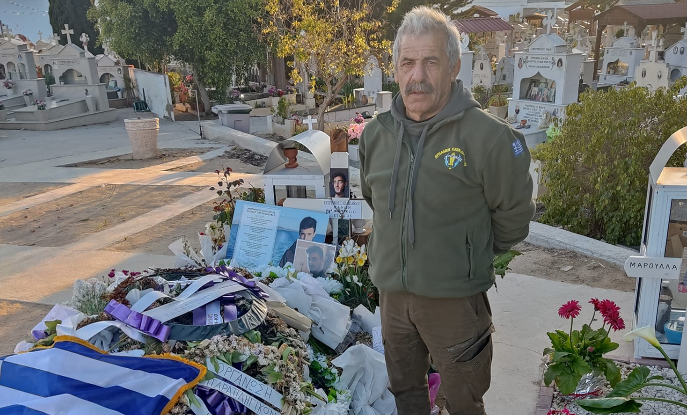 Με την ελληνική σημαία ο τάφος του καταδρομέα Κυπριανού Παπαϊωάννου που ...