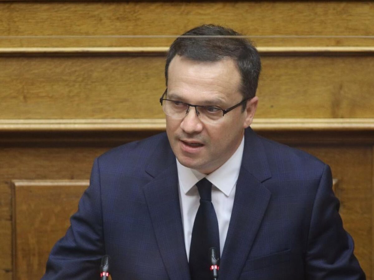 Τρίκαλα: Αποδοκιμάστηκε και ο βουλευτής της ΝΔ Θ.Λιούτας – Pronews.gr