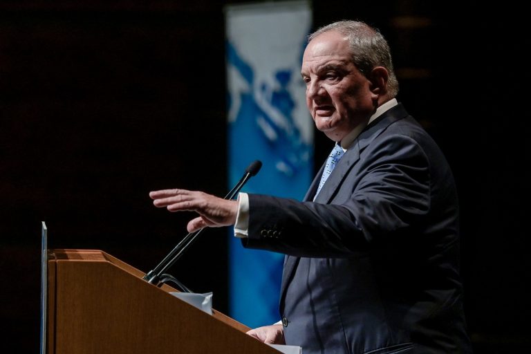 Κ.Καραμανλής: «Πλάνες και αυταπάτες στα εθνικά θέματα ούτε επιτρέπονται ...