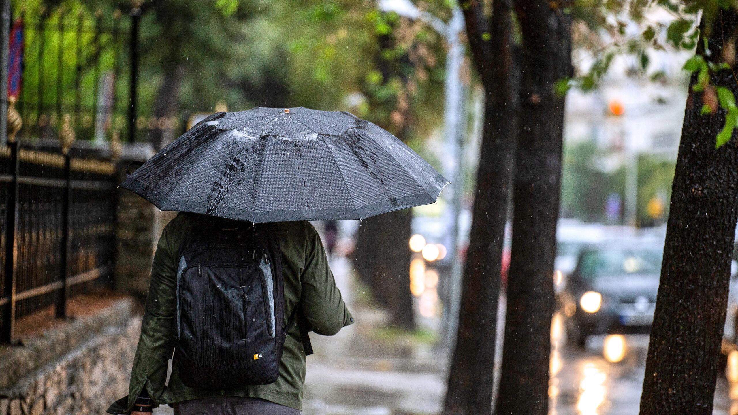 Επικαιροποιήθηκε το έκτακτο δελτίο επιδείνωσης καιρού – Πώς θα κινηθεί ...