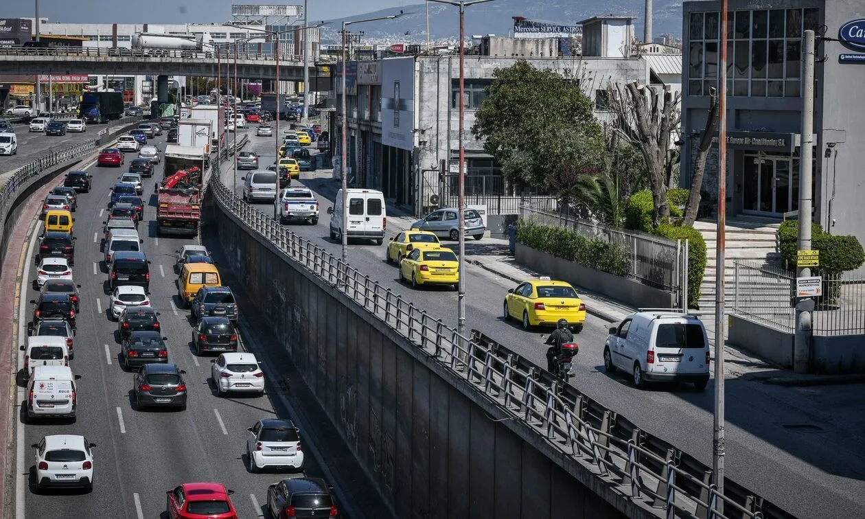 Αυξημένη η κίνηση στους δρόμους της Αττικής – Μποτιλιάρισμα σε Κηφισό ...