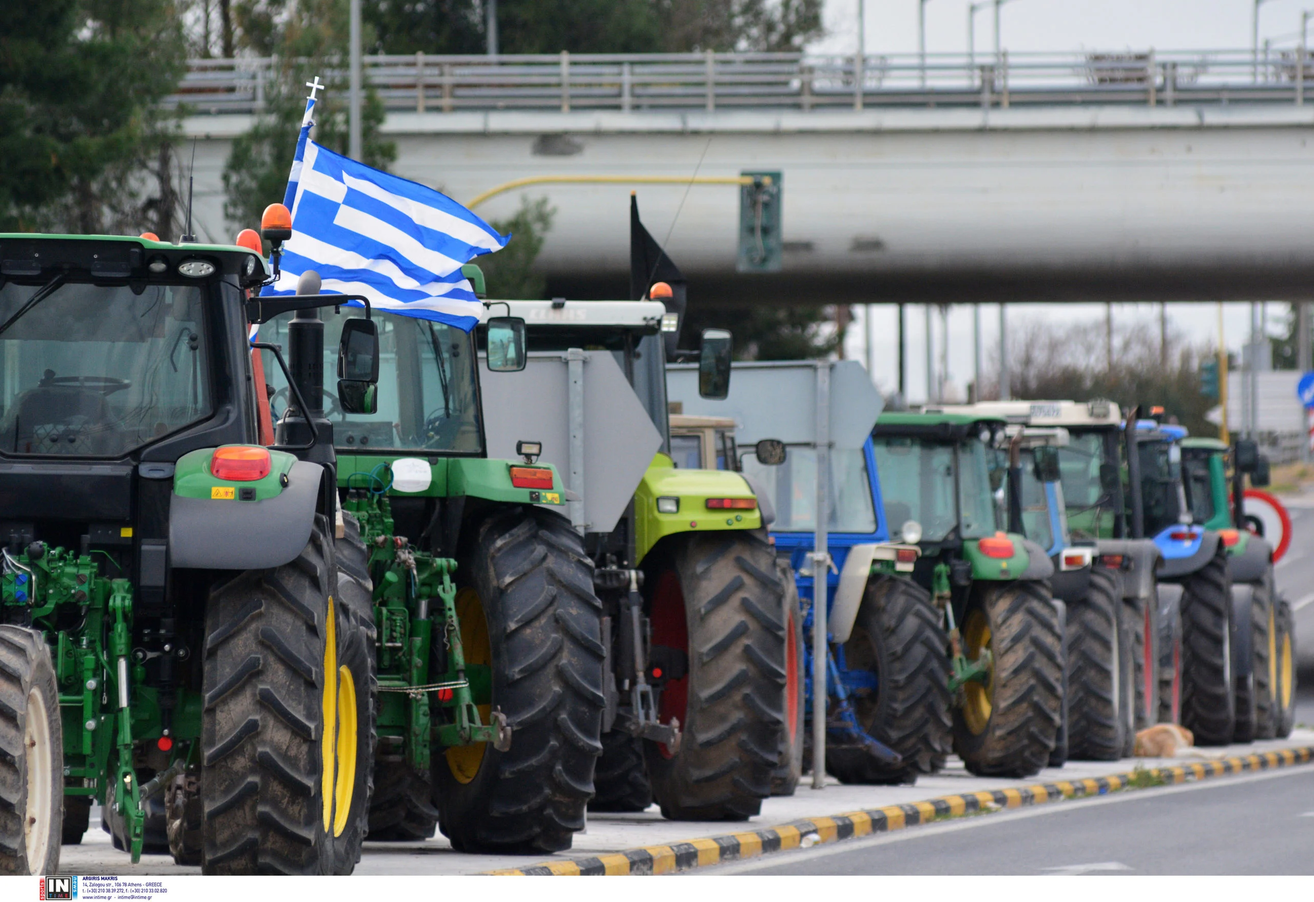 Αμετακίνητοι παραμένουν οι αγρότες στην απόφαση τους για κάθοδο των ...