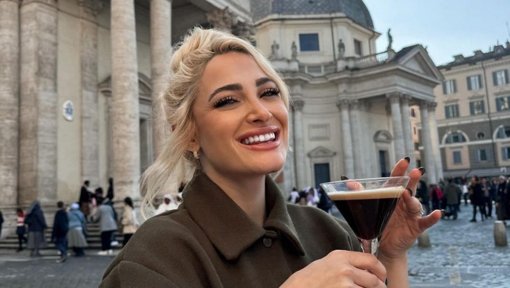 Παραπέμπεται σε δίκη ο πρώην σύντροφος της Ι.Τούνη κι ένας φίλος του που βιντεοσκόπησαν ερωτικές ...