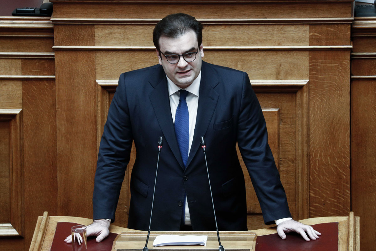 Συνάντηση του Κ.Πιερρακάκη με τον Αρχιεπίσκοπο Θυατείρων στο Λονδίνο ...