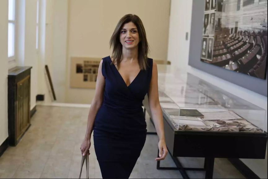 Κ.Νοτοπούλου: Άστοχη σύγκριση του Ν.Τραμπ με τον Σ.Κασσελάκη κάνοντας ...