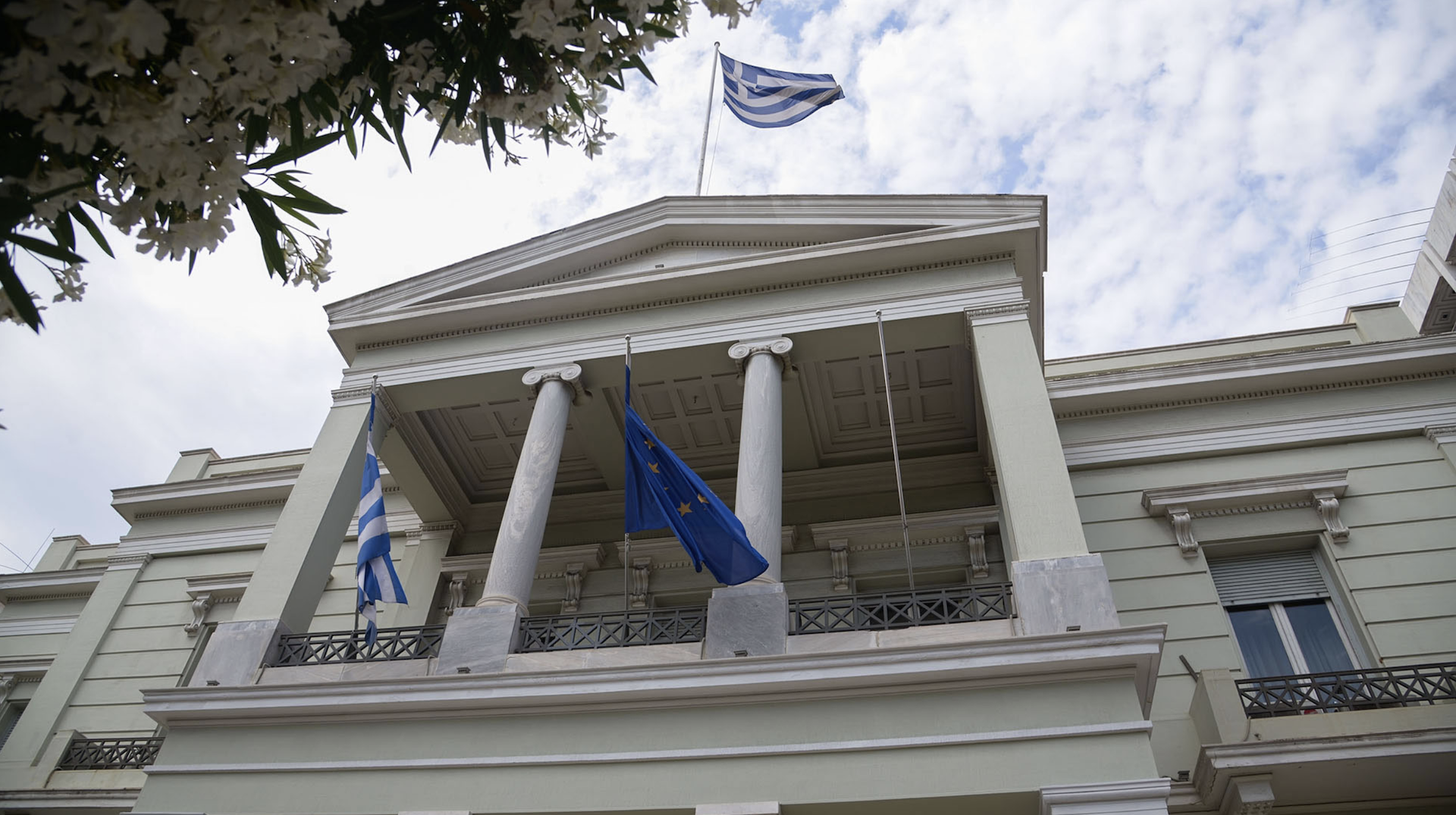 Διπλωματικές πηγές: «Η Ελλάδα παραμένει προσηλωμένη στο διεθνές δίκαιο ...