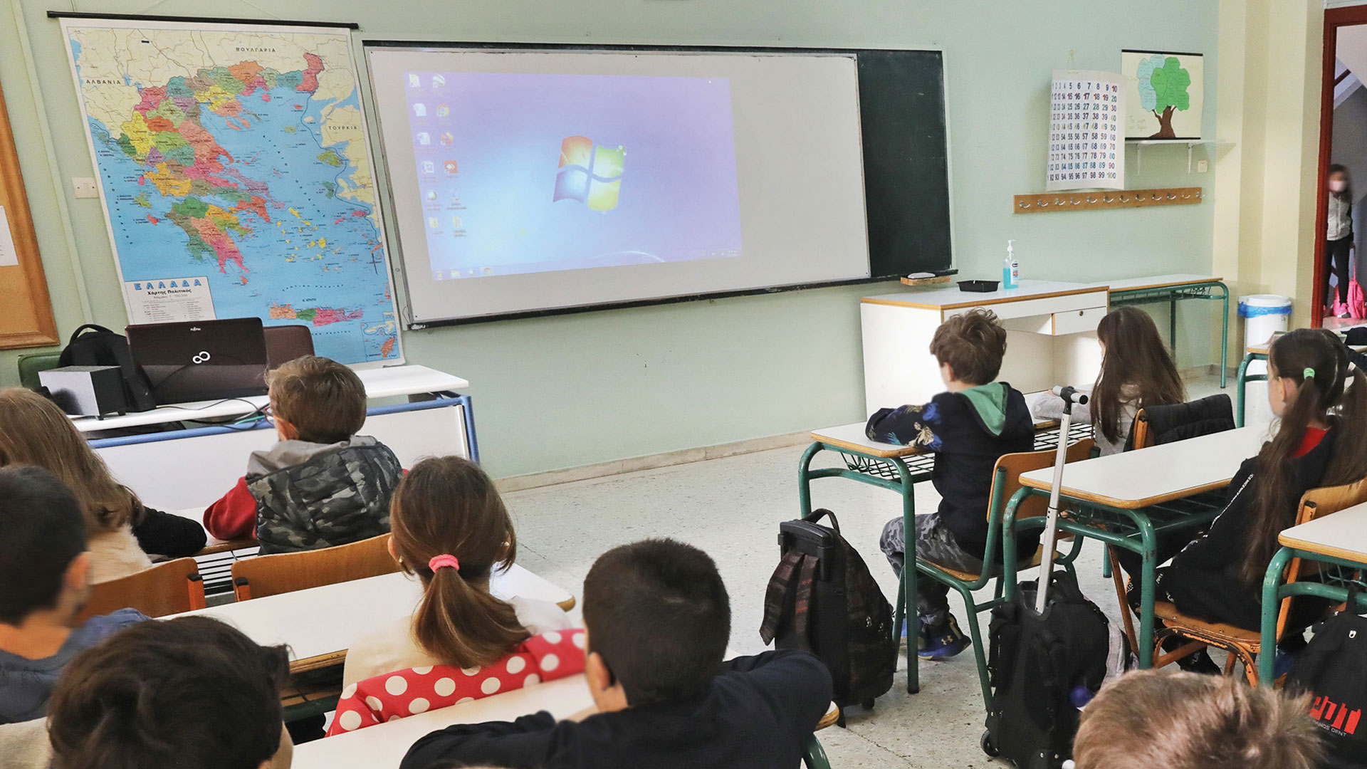 Διακοπές Χριστουγέννων: Πότε επιστρέφουν στα θρανία οι μαθητές της ...