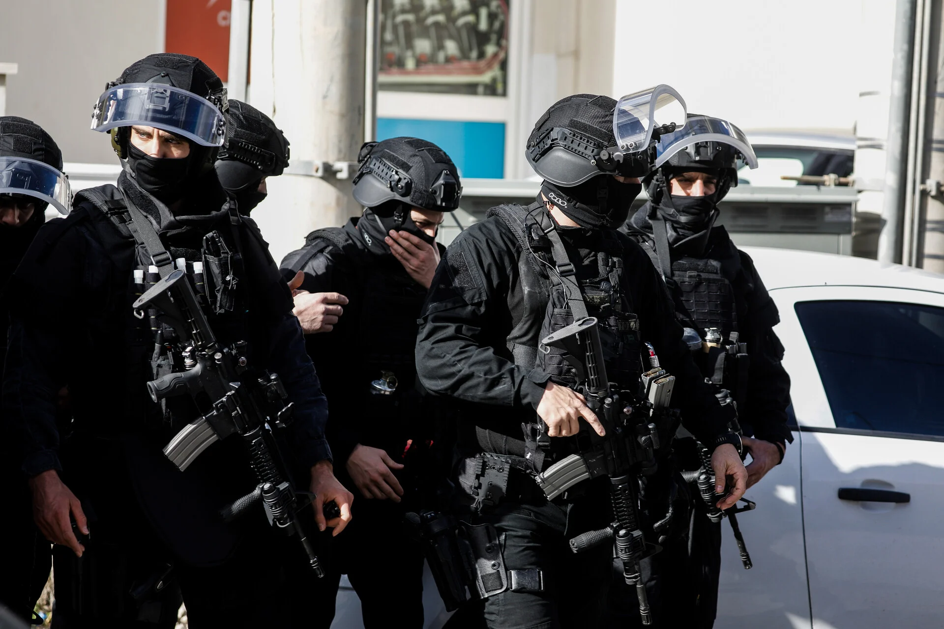Έφοδος της ΕΚΑΜ σε καταυλισμό των Ρομά στο Ζευγολατιό – Κατασχέθηκε και ...