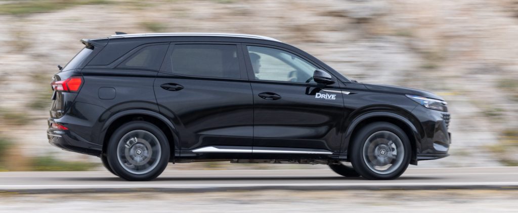 Δοκιμάζουμε το νέο DFSK E5 DE-i – Pronews.gr