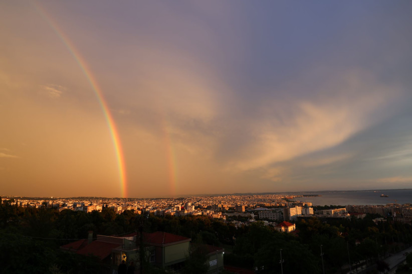 Θεσσαλονίκη: Δείτε εντυπωσιακές φωτογραφίες από το διπλό ουράνιο τόξο που «στόλισε» τον ουρανό ...
