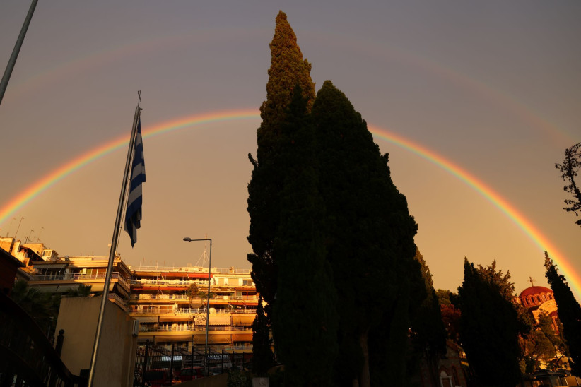 Θεσσαλονίκη: Δείτε εντυπωσιακές φωτογραφίες από το διπλό ουράνιο τόξο που «στόλισε» τον ουρανό ...