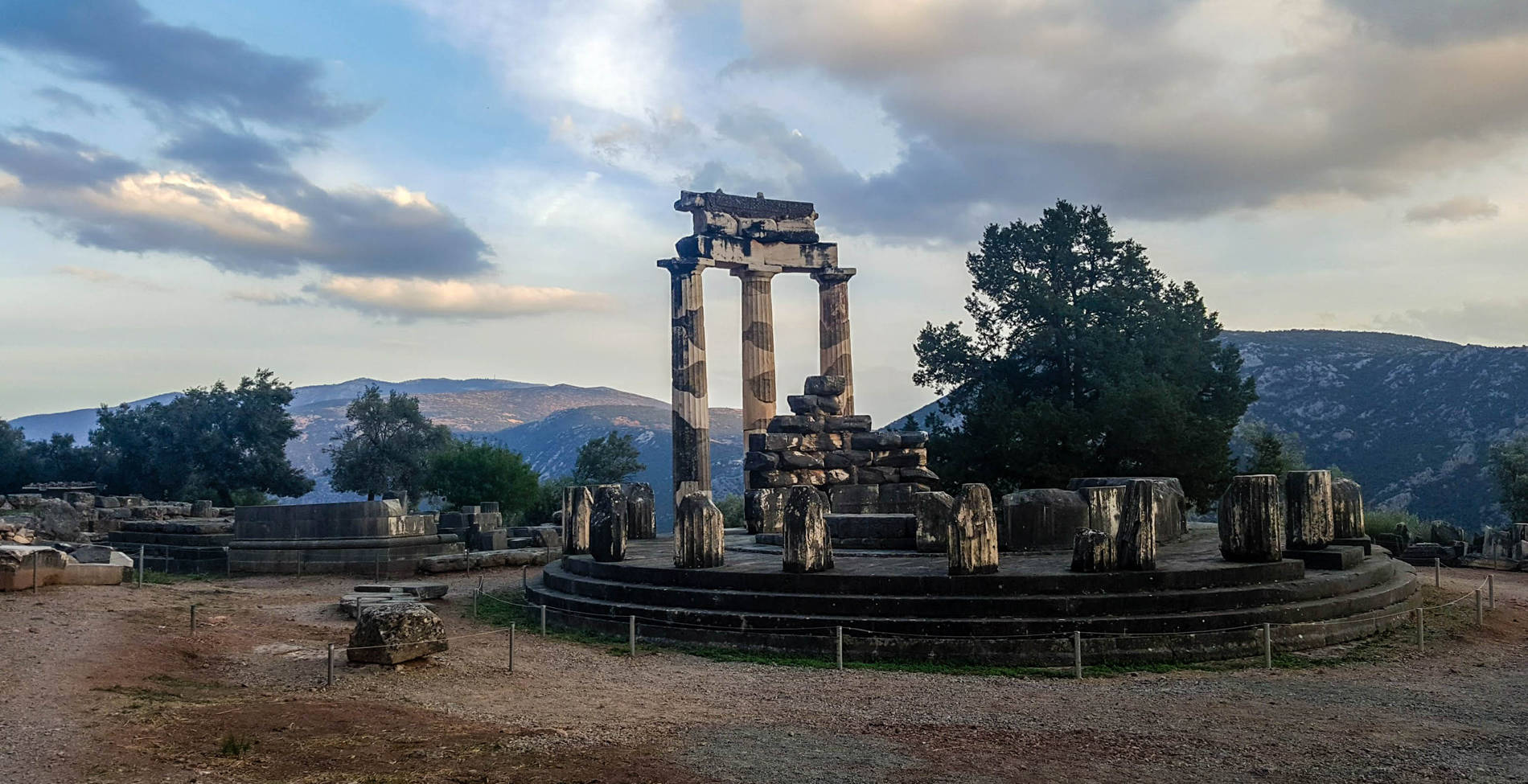 Πώς και από ποιον δημιουργήθηκε το Μαντείο των Δελφών; – Pronews.gr