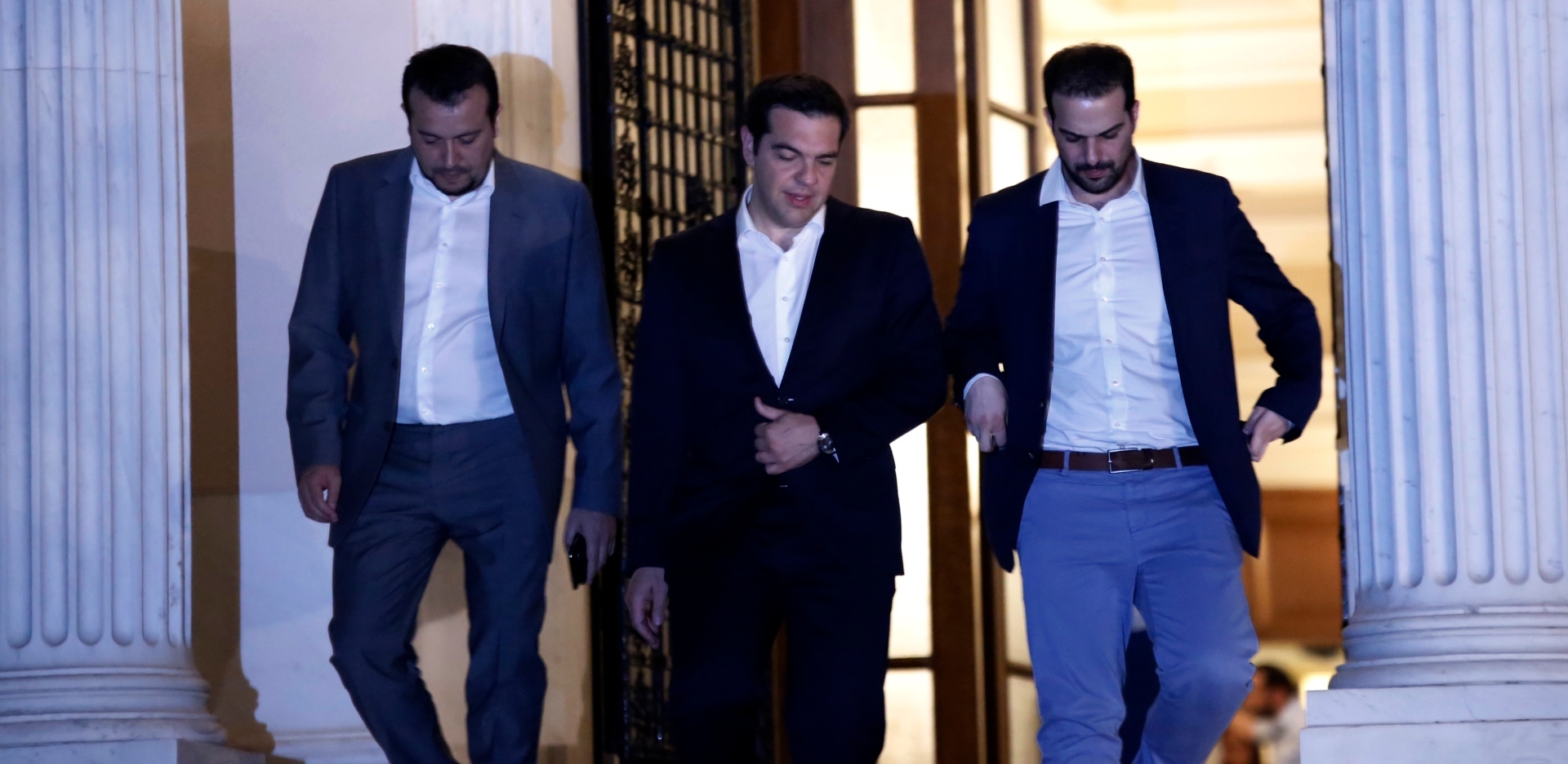 Σφοδρή επίθεση του ΠΑΣΟΚ στον Α.Τσίπρα: «Έπαιξες την χώρα στα ζάρια ...