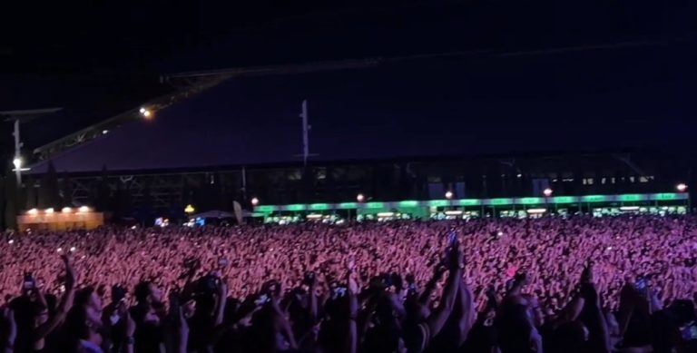 Green Day: «Χαμός» στο ΟΑΚΑ με την πρώτη τους εμφάνιση στην Ελλάδα ...