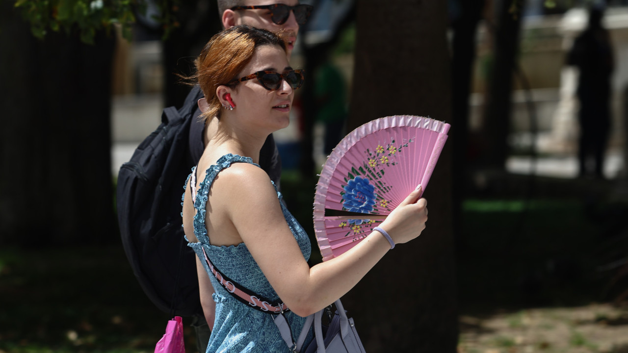 Καιρός: Στο «κόκκινο» η θερμοκρασία – Σε ποιες περιοχές ο υδράργυρος θα ξεπεράσει τους 40 ...