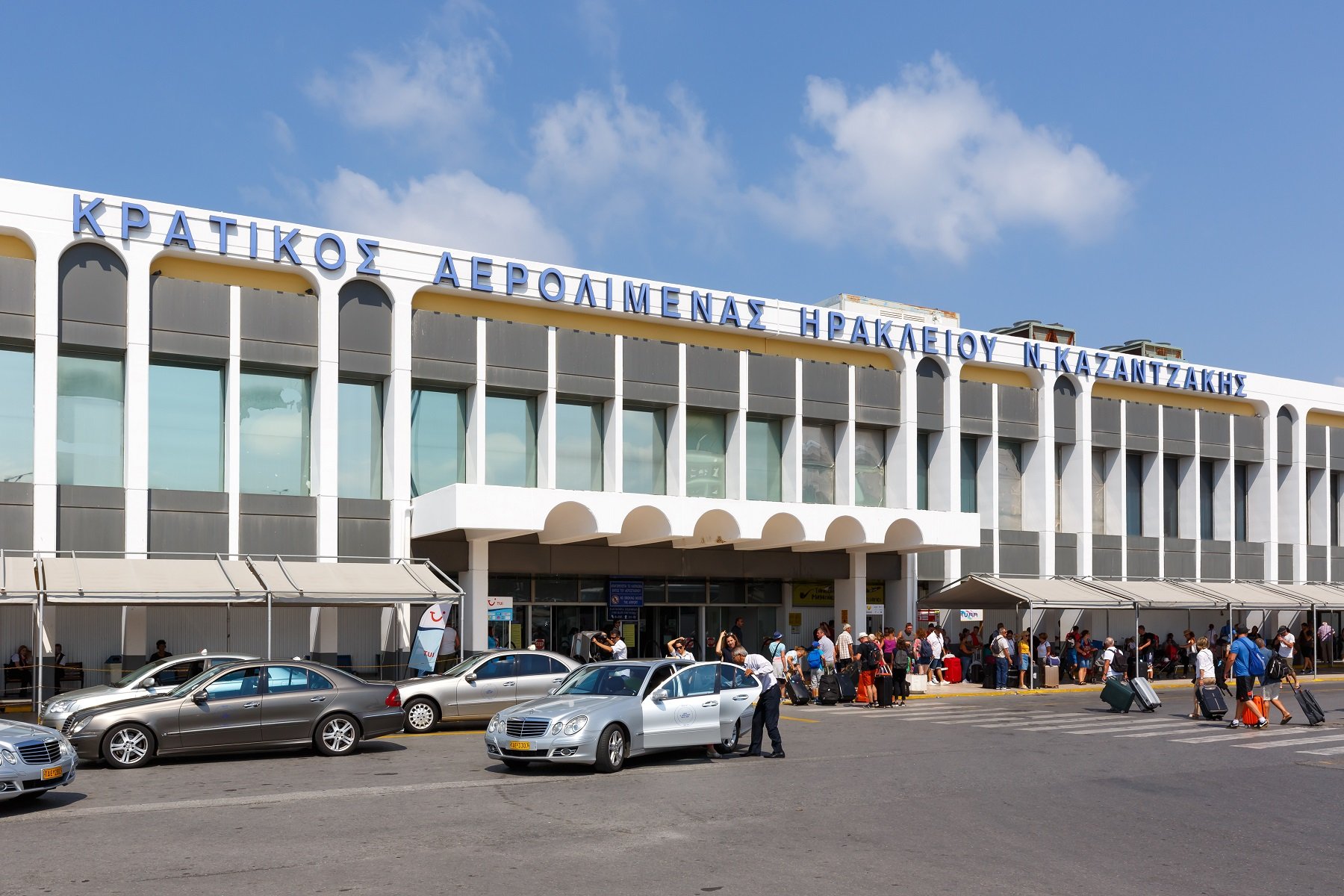 Ηράκλειο: Νέο τέλος 3 ευρώ ανά επιβάτη που αναχωρεί από το αεροδρόμιο ...