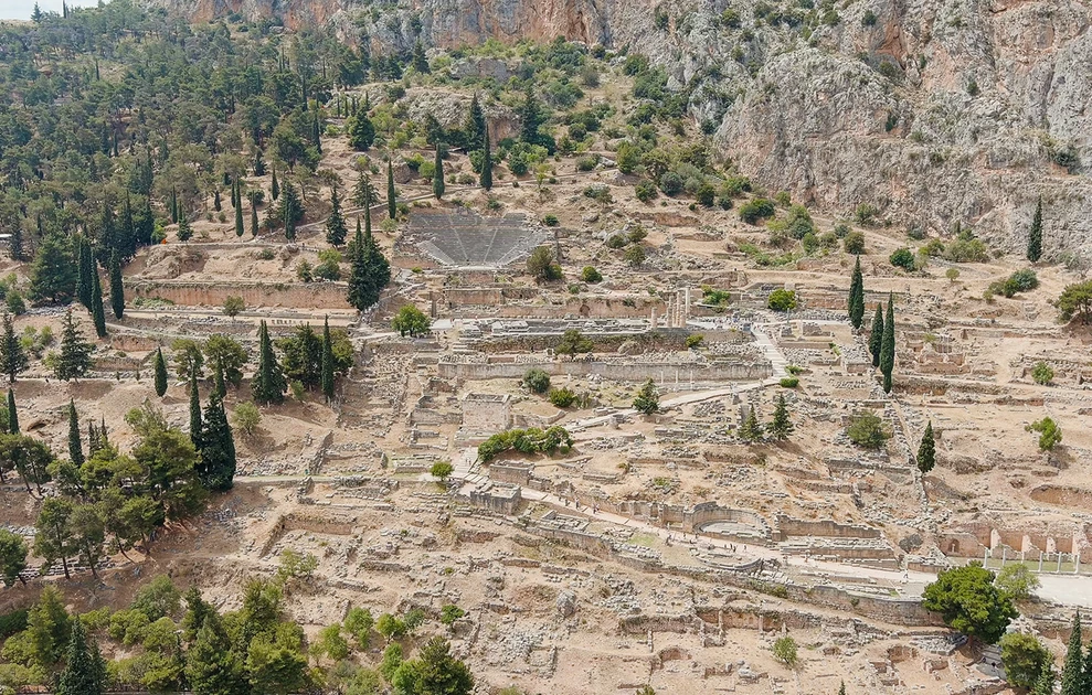 Δελφοί: Το ιερότερο σημείο της Αρχαίας Ελλάδας εντυπωσιάζει μέχρι και ...