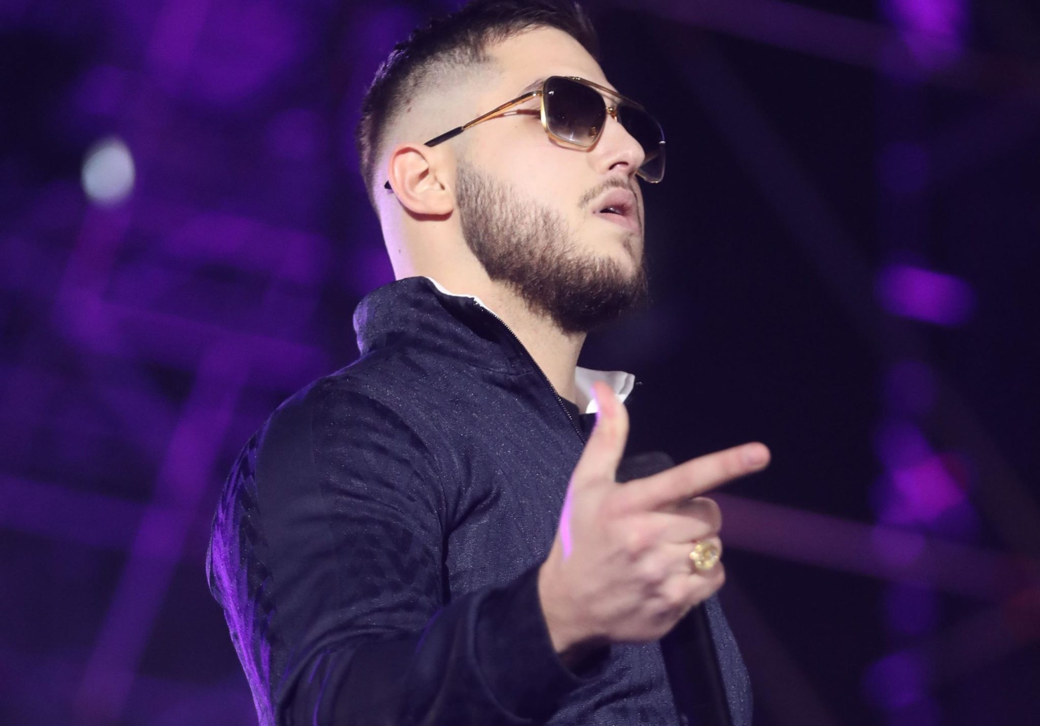 Rack προς θαυμαστές σε συναυλία του: «Θέλω να πουν οι άντρες χαμηλά ...