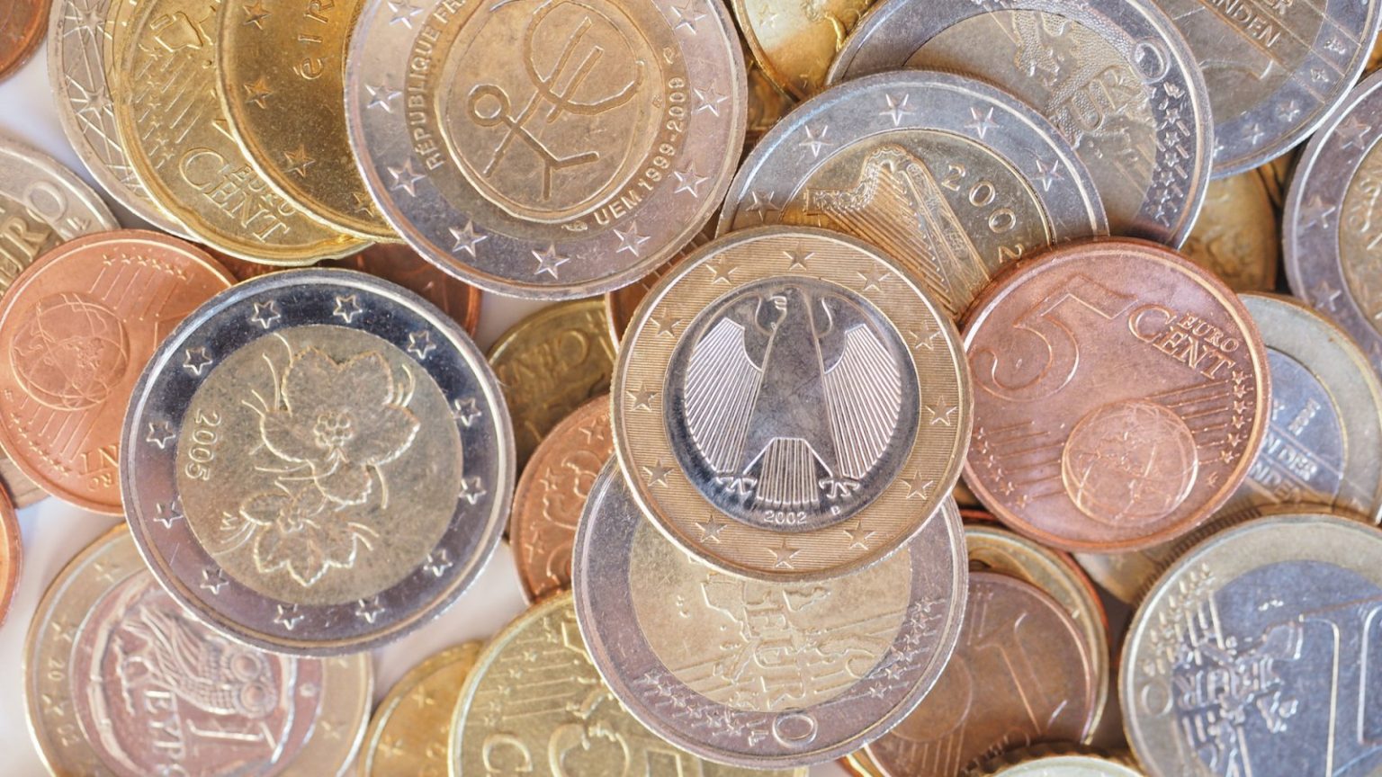 Δες τι μπορείς να κάνεις για να ξεχωρίσεις αν ένα κέρμα του ευρώ είναι ...