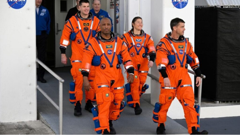 Η NASA επιστρέφει στη Σελήνη 50 χρόνια μετά – Το «παράθυρο» των ...