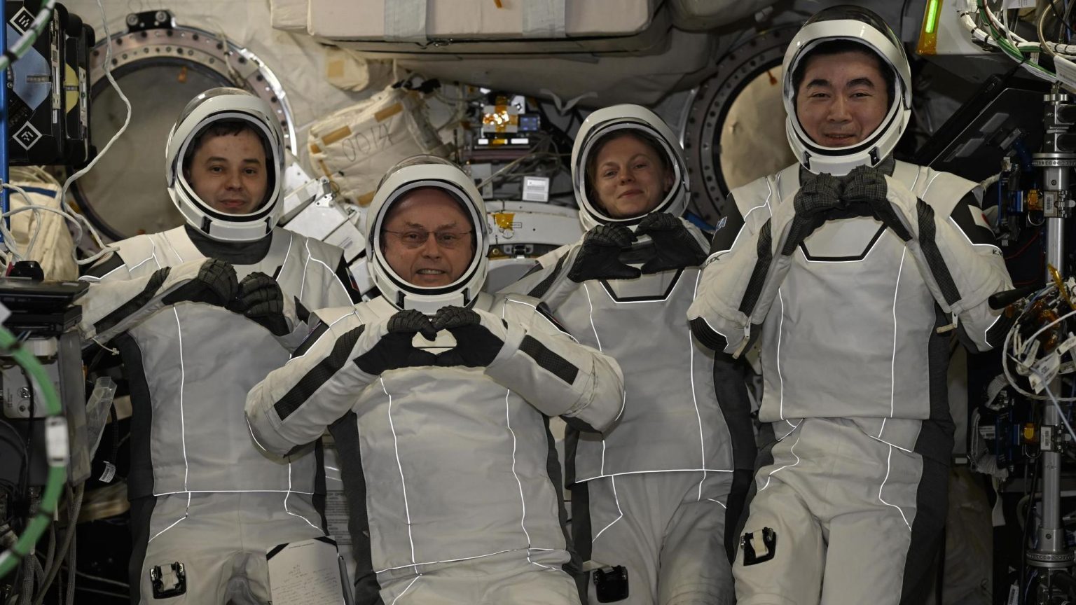 Τέσσερις αστροναύτες της NASA εγκατέλειψαν τον Διεθνή Διαστημικό Σταθμό ...
