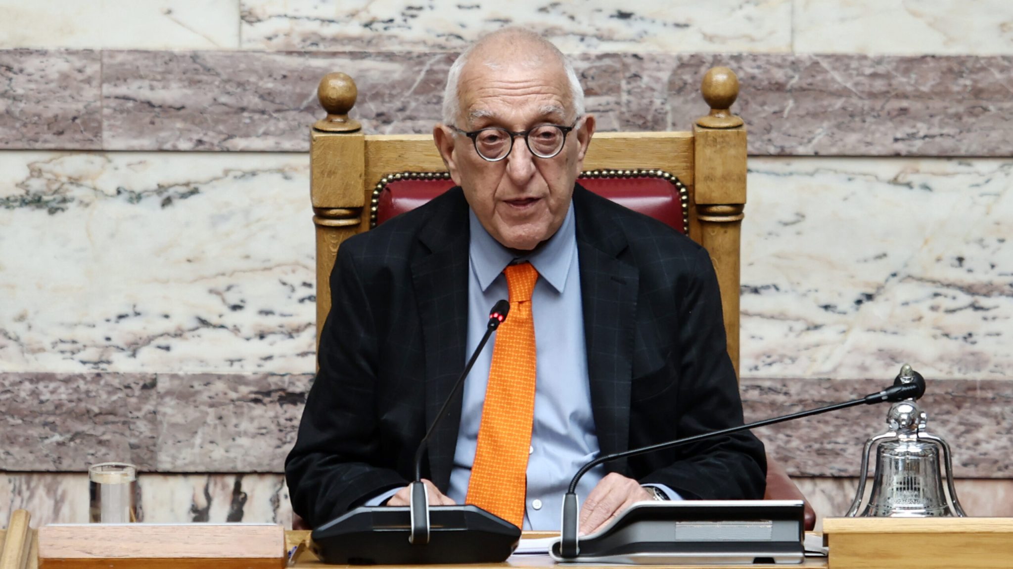 Ν.Κακλαμάνης προς Β.Κικίλια για το παιδί του πεσόντα λιμενικού: «Έτσι ...