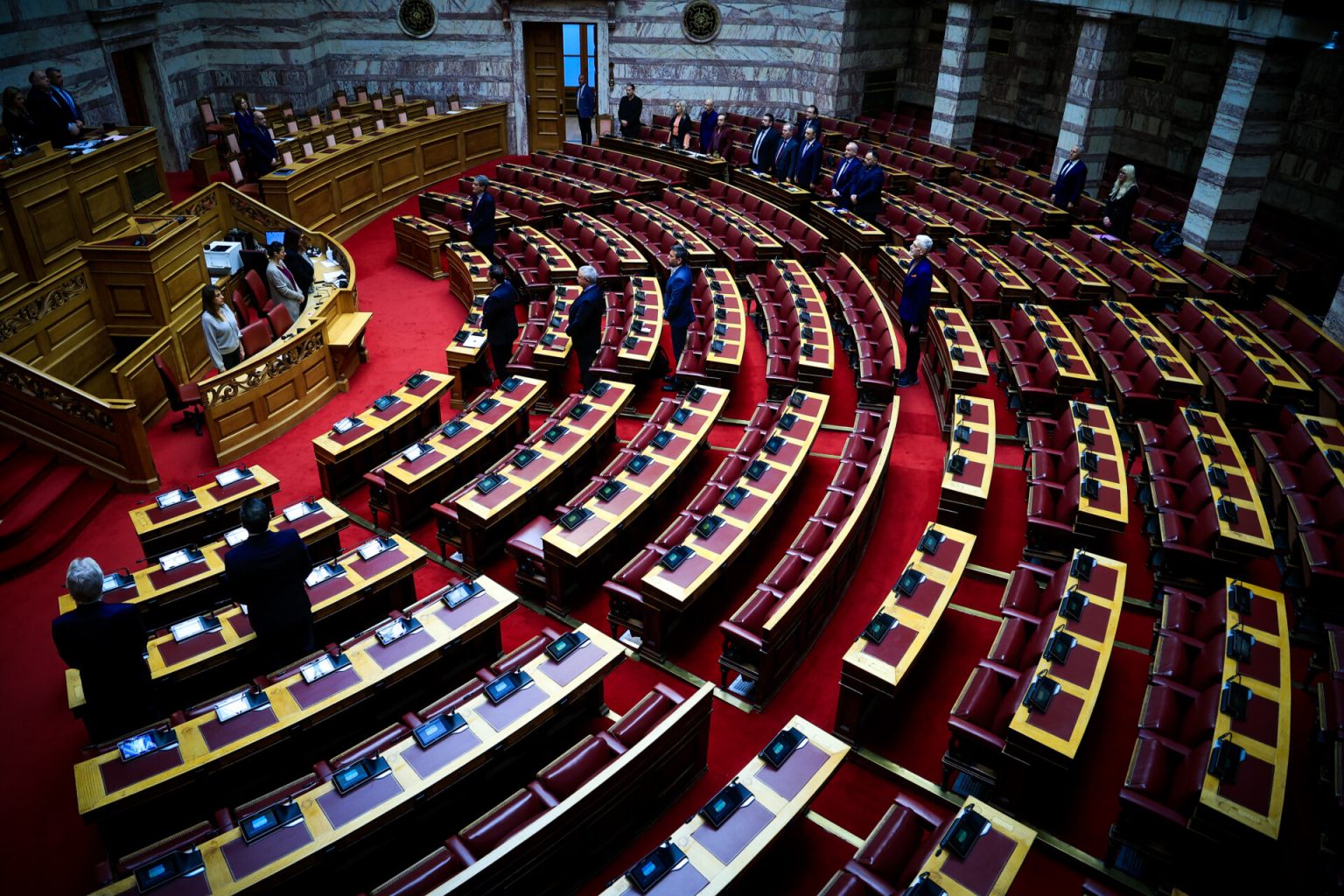 Η ΝΔ προτείνει αναθεώρηση του Συντάγματος σε περιουσία, στέγαση και ...